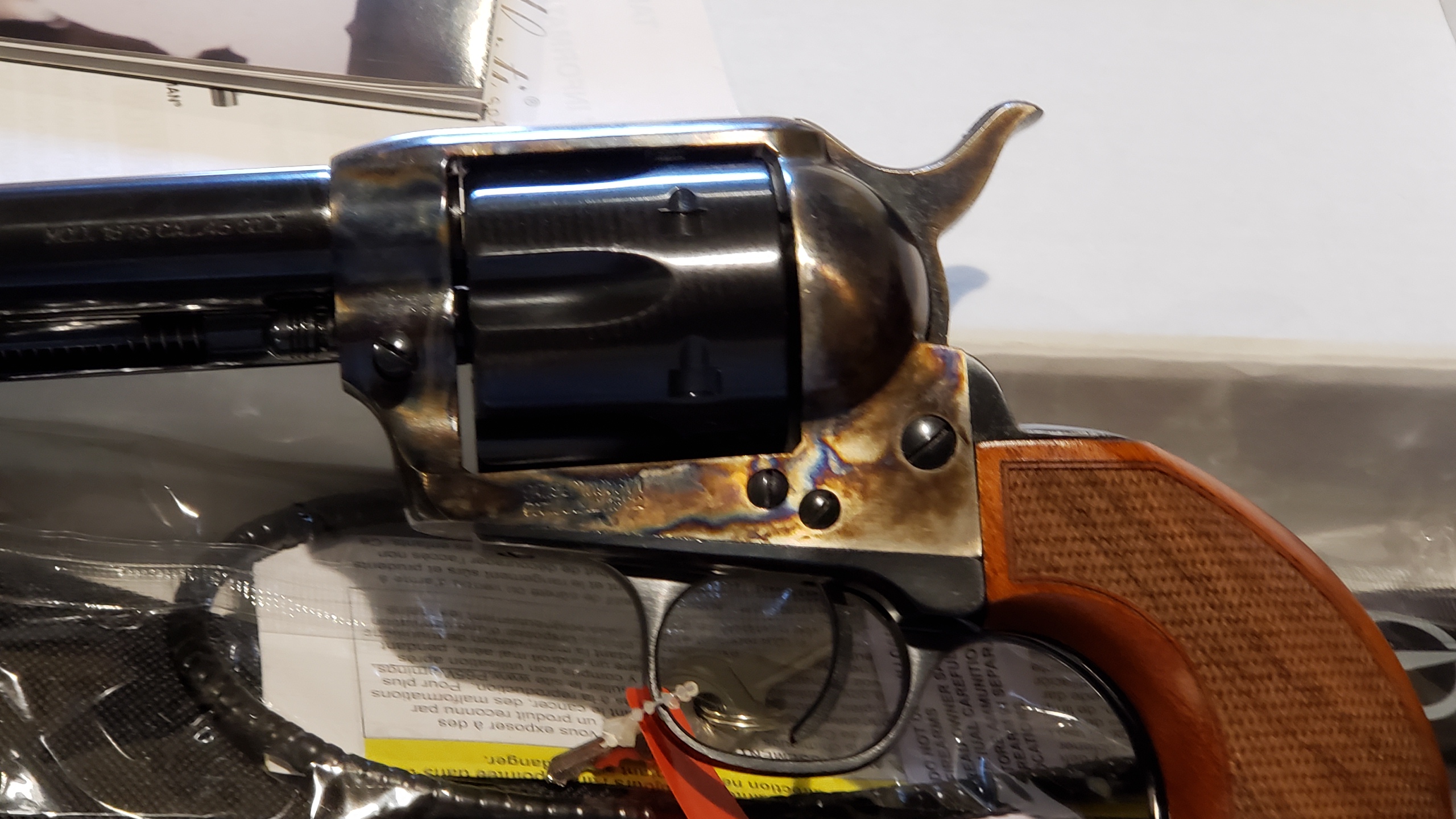 Taylors / Uberti 1873 Cattleman 4.75″ Birdshead 45lc 555152 NEW | Ellis ...